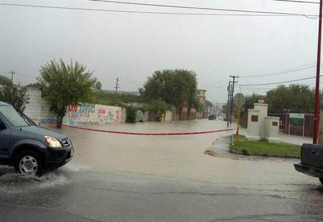 Recorren áreas con riesgos de inundación en Reynosa