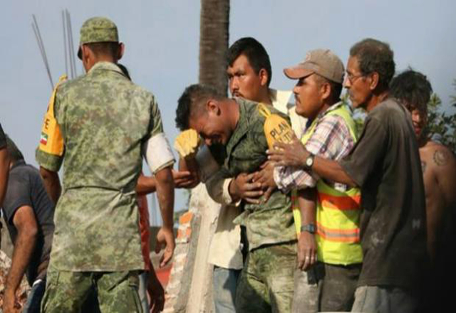 Muere en emboscada soldado que fue héroe durante el sismo