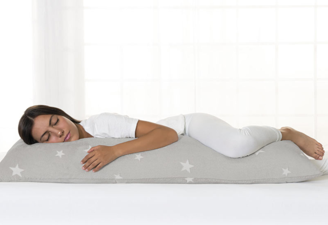 ¿Cómo elegir las almohadas correctas para mejorar nuestro descanso?